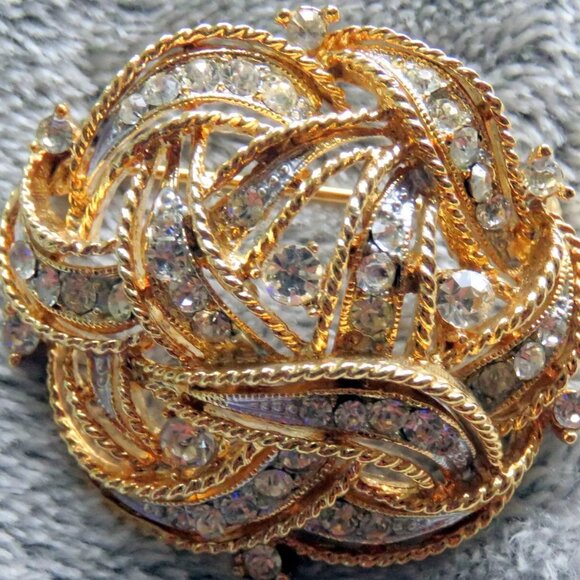 Lisner Jewelry | Jewelry | Vintage Circa95s Lisner Ornate Goldtone ...